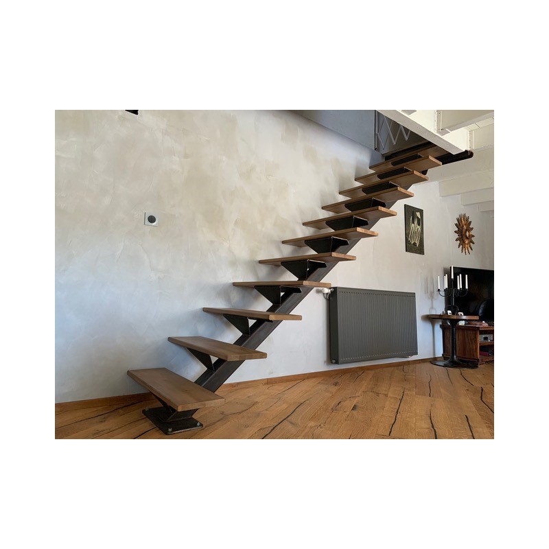 Escalier à limon central mixte acier et bois - droit